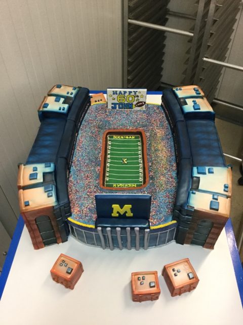 Sculpted Cake Photos - Christine's Cakes and Pastries